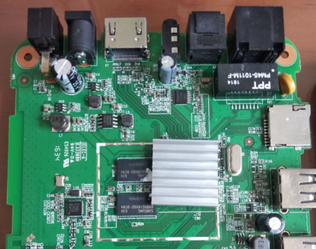 ZXV10 B860AV1.1 破解方法（拆机+TTL） - 知猫指南